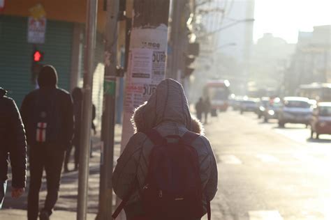 College Bus In The Morning Photos Download The Best Free College Bus In The Morning Stock