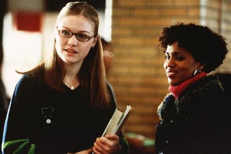 Kerry Washington Defends Costar Julia Stiles Infamous Dance At The End