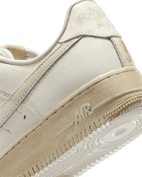 NA Smoke Mirrors Pack Thread Nike SNKRS