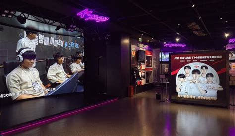 페이커 전설 담은 T1 특별전…中 팬 한데 모았다