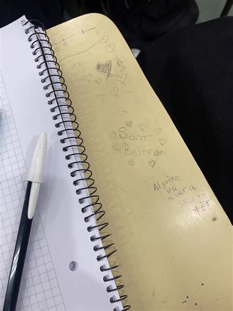 Lilu 🪭 Chimuelo Es Gallina On X Asi Es Como Encuentro Mi Banco En La