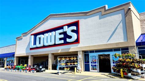 Lowes Begins Layoffs In North Carolina Plans 600 Job Cuts Thestreet