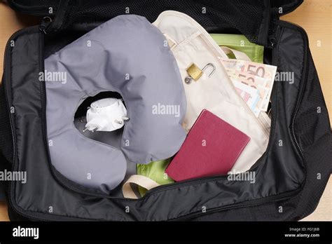 Packing Suitcase Holiday Hi Res Stock Photography And Images Alamy