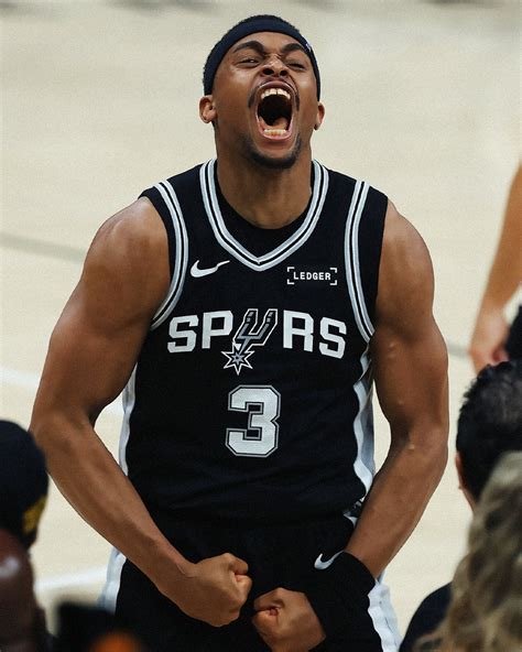Keldon Johnson In Game 5 21 Pts Career High In A Postseason Game 2 Stl Spurs Take A 3 2