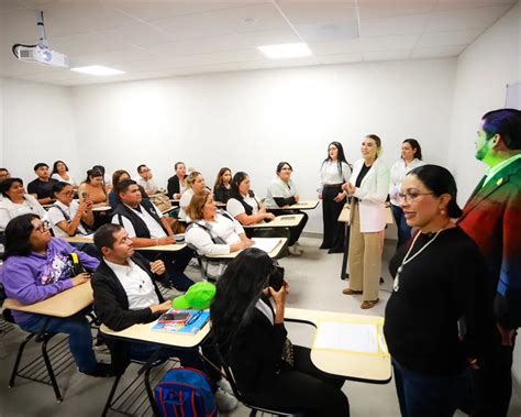 Inauguración De La Universidad Rosario Castellanos En Tijuana Foto