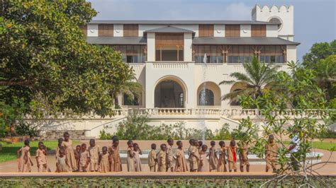 Palais de Lomé une histoire décoloniale La marche du monde