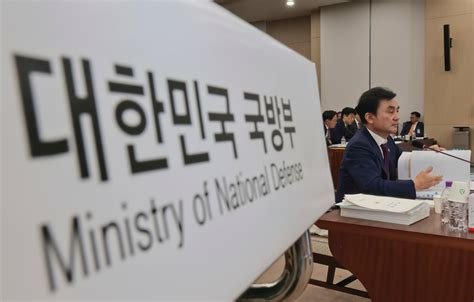 국방부 ‘계엄 버스 탑승한 김상환 육군 법무실장 강등 처분