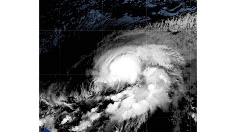 Offshore Hurricane Polo Sends Rain Into Mexicos Coast As Nolo Nears