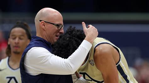 Akron Zips Eager To Rebound In Mac From St Bonaventure Loss
