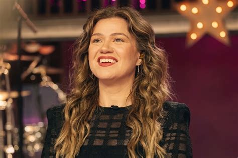 Kelly Clarksons Pretty Woman Shopping Row Takes A