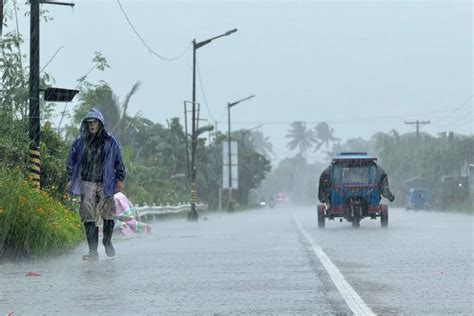 Super Typhoon Nears Evacuees In Philippines Taiwan Take Shelter