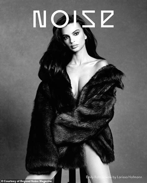 Emily Ratajkowski Strips Completely Naked For Daring Photo Shoot After