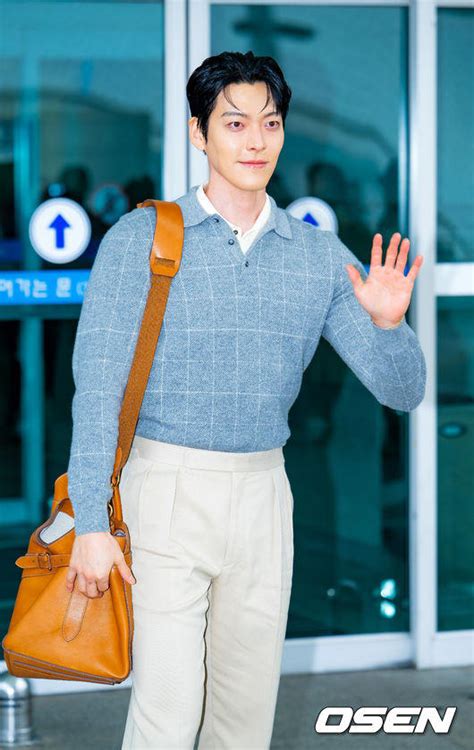 신민아♥ 김우빈 결혼 축하 인사에 수줍은 미소로 화답 [민경훈의 줌인]
