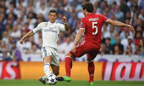 호날두 Ucl통산 100번째 골은 해트트릭으로 레알마드리드는 7년 연속 챔스4강행 시간여행 네이버 블로그