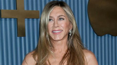 Jennifer Aniston Dies Ist über Ihren Neuen Freund Jim Curtis Bekannt Sternde