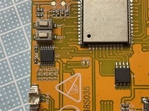 Esp32 3248s035