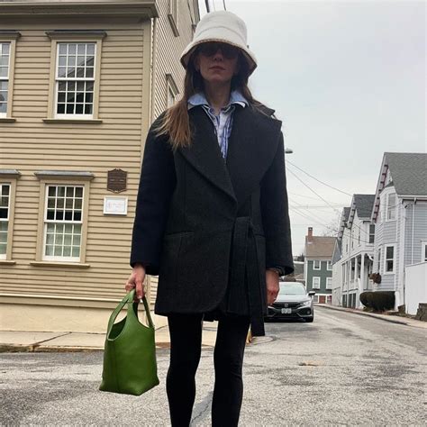 The Most Iconic Sex And The City Outfits Marie Claire