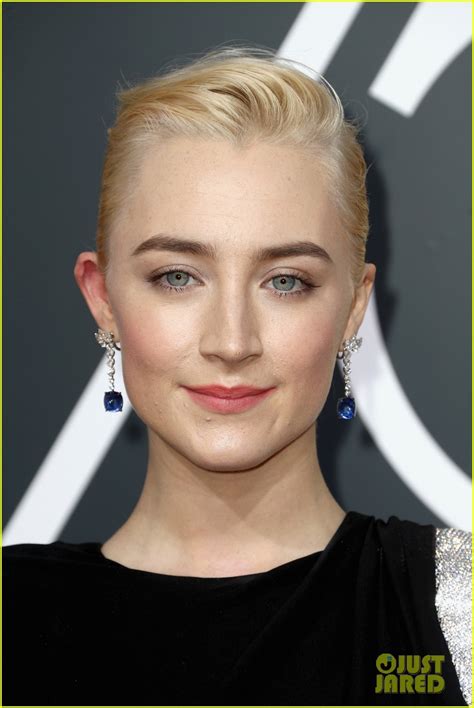 Saoirse Ronan And Lady Bird Director Greta Gerwig Pose Together At