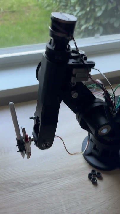6dof Robot Arm Moving Close To Singularity Arduino Robotarm Arduinorobot Youtube
