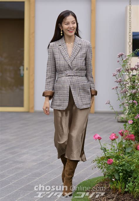 포토 김성은 고급스러운 아우라 풍기며 등장 Pickcon 포토 김성은 고급스러운 아우라 풍기며 등장 Pickcon