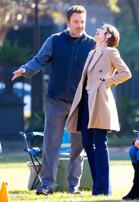 Ben Affleck Ana De Armas All Laughs On Deep Water Set Pics Us Weekly