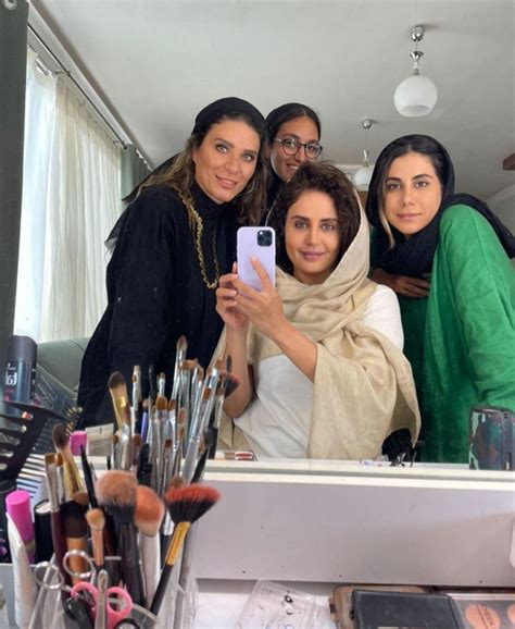 عکس الناز شاکردوست و سحر دولتشاهی در پشت صحنه یادگار جنوب؛ الناز