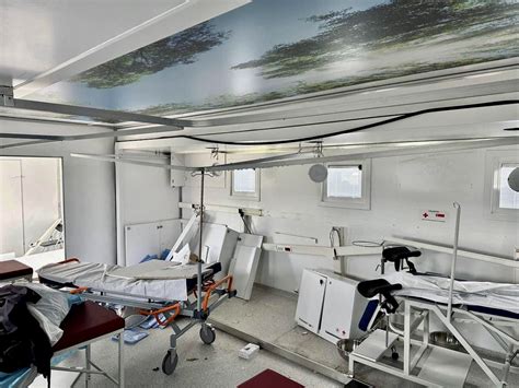 Пошкоджено склад та мобільний шпиталь Червоного Хреста України Товариство Червоного Хреста України