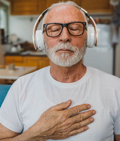 i tried these 10 mindfulness exercises and finally let go of the