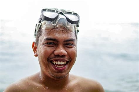 Premium Photo Portrait Of Shirtless Man Smiling