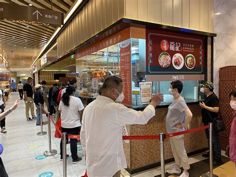 上班第一天 久光百货餐饮百货人气品牌回归，休闲零食儿童玩具受青睐