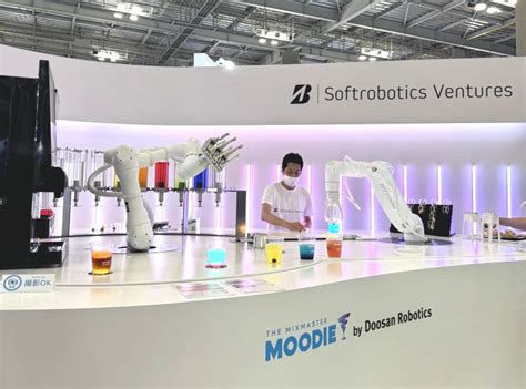 Bridgestone Softrobotics Food Automation Fooma Doosan Cocktail Robot Moodie Tetote
