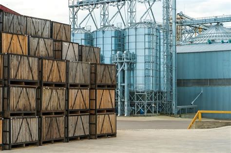 Premium Photo Rows Of Wooden Crates Crates And Pallets For Storing And Transporting Fruits And