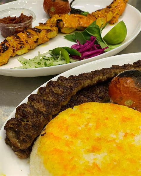‎⚜️چلو کبابی و رستوران رامش⚜️‎ ‎طعم بی نظیر جوجه کباب های رامش رو امتحان کنید 👨🏻‍🍳 چلو جوجه با