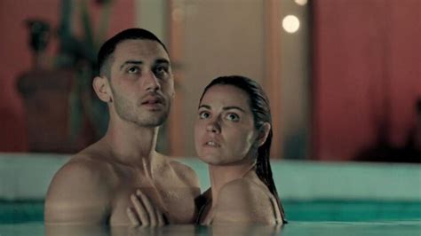 16 Rekomendasi Film Hot Netflix Khusus Penonton Dewasa Dafunda Com