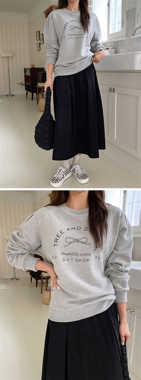 라운드넥 리본 레터링 퍼프 긴팔 맨투맨 B310211k