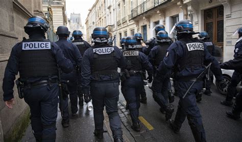 Зголемен бројот на самоубиства во француската полиција Сител Телевизија