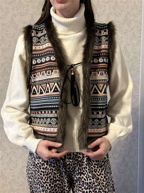 Безрукавка декоративна Cherry — ціна 350 грн у каталозі Накидки Купити жіночі речі за доступною