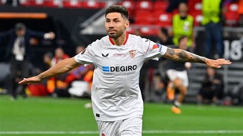 Gonzalo Montiel Continuará Su Carrera En Un Histórico Club De La Premier League El Dinero Que