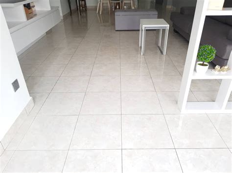 Создать мем "плитка для пола, белая плитка на пол и серая затирка ...