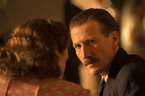 Marc Bazeley Line Sand 2004mark Bazeley Ross Kemp Editorial Stock