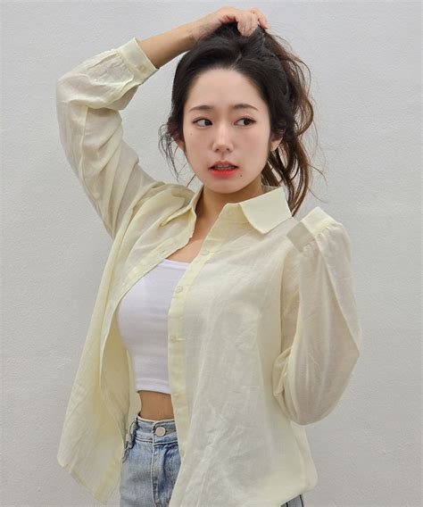 에스엠엘 연노랑 시스루 셔츠블라우스 여름 크림색 면 긴팔 셔츠형 블라우스