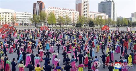 북한 김정은 노동당 제1비서 추대 12주년 경축 청년학생 무도회 진행