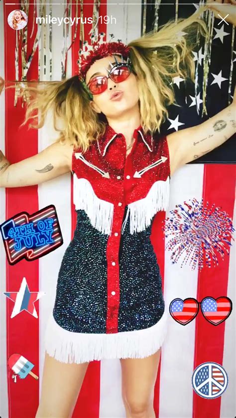Miley Cyrus Has A Party In The Usa In Patriotic Gear For Fourth Of July