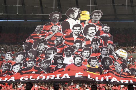 Flamengo Torcida Homenageia ídolos Históricos Em Mosaico Na Final Da