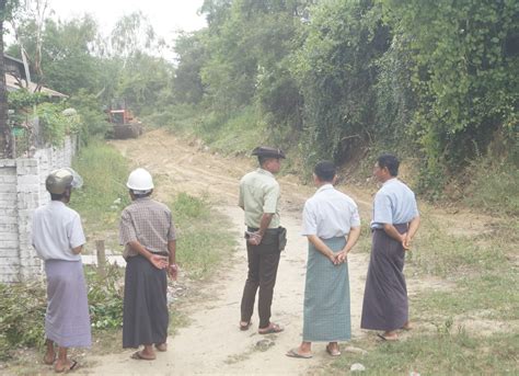 ဆိပ်ဖြူမြို့ပေါ်ရပ်ကွက်၌ ကိုယ်ထူကိုယ်ထ လမ်းသစ်နှစ်လမ်း ဆောင်ရွက်ပေး