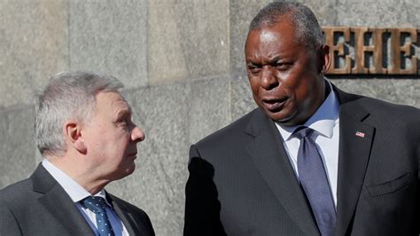 Таран на зустрічі з міністром оборони США оголосив чого Київ очікує від Вашингтона