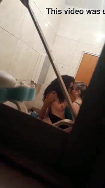 Two Naughty Friends Having Sex In The Party Bathroom Cnn Amador