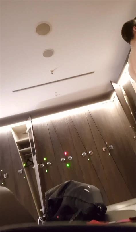 Guy With Tiny Dick Changing Thisvid Com