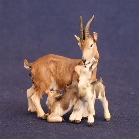 Capra Con Due Capretti Zeniscultori