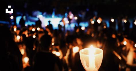 불이 켜진 촛불의 보케 사진 사진 Unsplash의 무료 메드퍼드 이미지